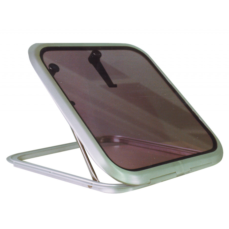 TOTALLY OPENED HATCH B 320 MM A 450 MM C 530 MM D 400 MM